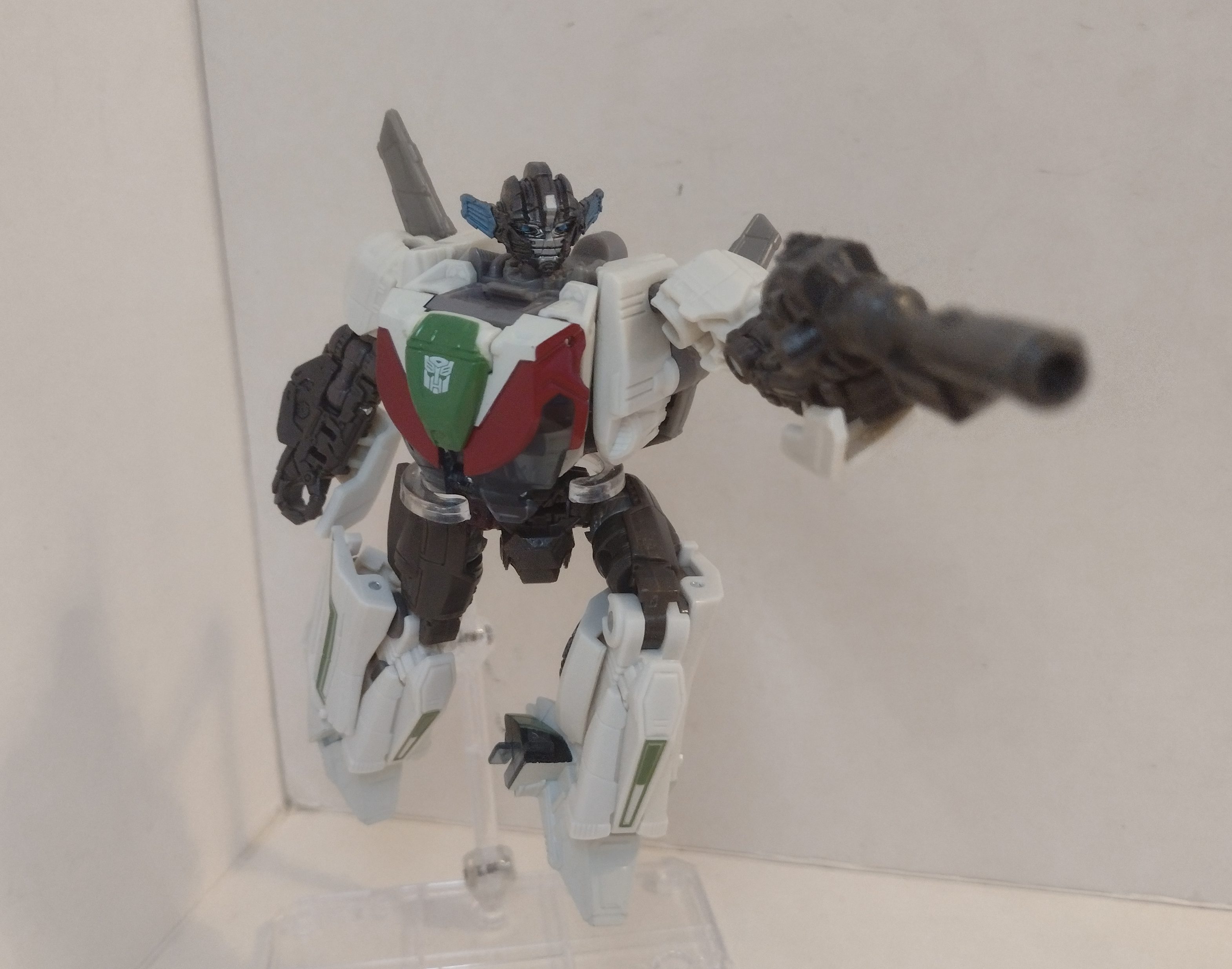 Hasbro Figure Review – Transformers Studio Series Soundwave and ...